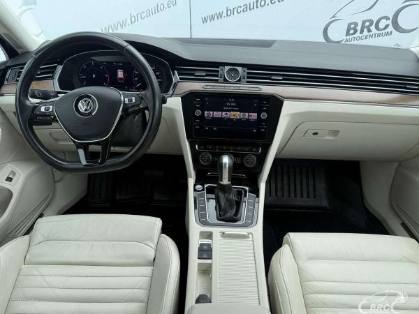 Pelēks Volkswagen Passat 2019 Klaipėda, ar dzinēja tilpumu 1.97 L un nobraukumu 247 tūkst. km par 13500 €, foto 4 vietnē AUTOMOTO.COM.LV