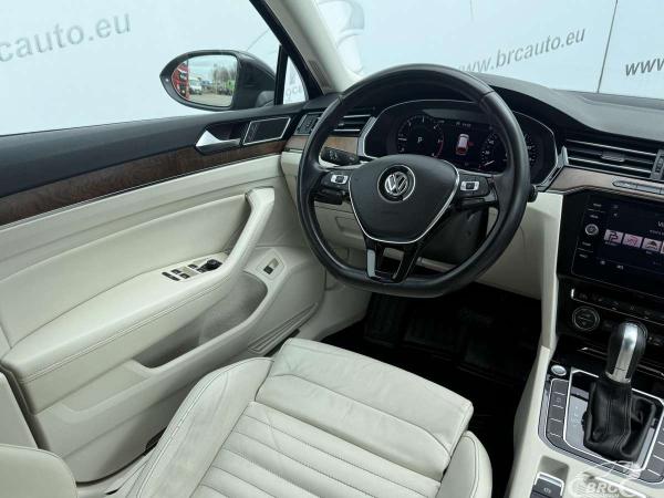 Pelēks Volkswagen Passat 2019 Klaipėda, ar dzinēja tilpumu 1.97 L un nobraukumu 247 tūkst. km par 13500 €, foto 5 vietnē AUTOMOTO.COM.LV