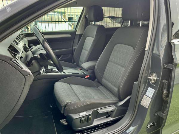 Pelēks Volkswagen Passat 2019 Panevēža, ar dzinēja tilpumu 1.60 L un nobraukumu 221 tūkst. km par 11200 €, foto 9 vietnē AUTOMOTO.COM.LV