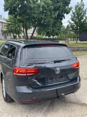 Grey Volkswagen Passat 2019 in Kaunas, with an engine capacity of 1.97 L and mileage of 239 thousand km for 9650 €, photo  on AUTOMOTO.COM.LV