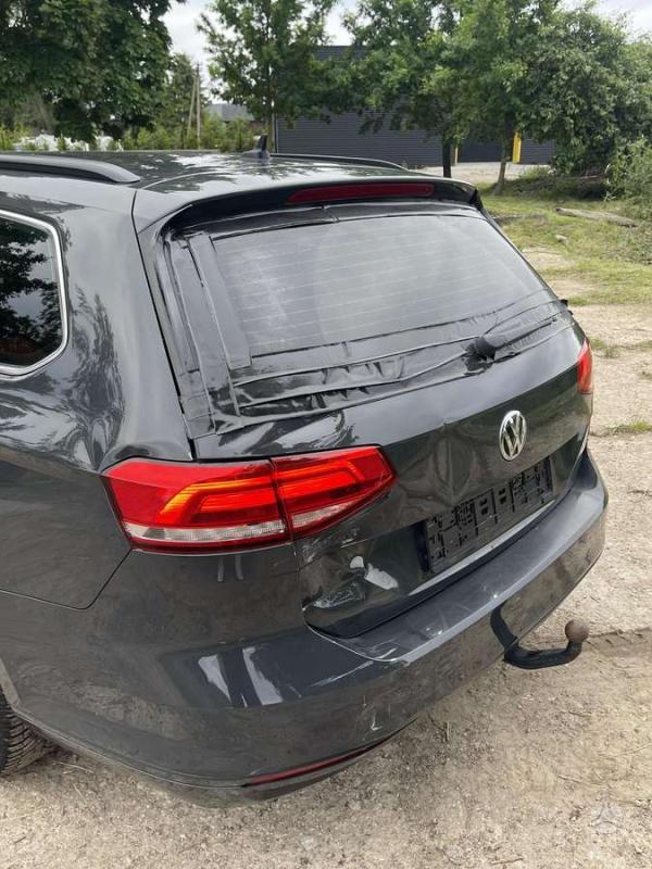 Pelēks Volkswagen Passat 2019 Kauņa, ar dzinēja tilpumu 1.97 L un nobraukumu 239 tūkst. km par 9650 €, foto 2 vietnē AUTOMOTO.COM.LV