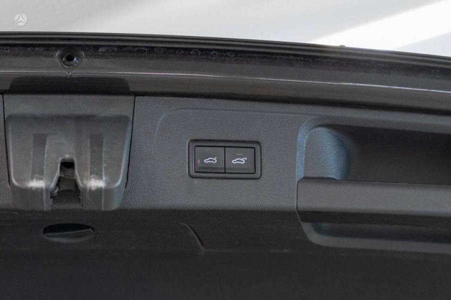Pelēks Volkswagen Passat 2019 Viļņa, ar dzinēja tilpumu 2.00 L un nobraukumu 199 tūkst. km par 16700 €, foto 21 vietnē AUTOMOTO.COM.LV