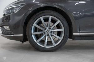 Pelēks Volkswagen Passat 2019 Viļņa, ar dzinēja tilpumu 2.00 L un nobraukumu 199 tūkst. km par 16700 €, foto 23 vietnē AUTOMOTO.COM.LV