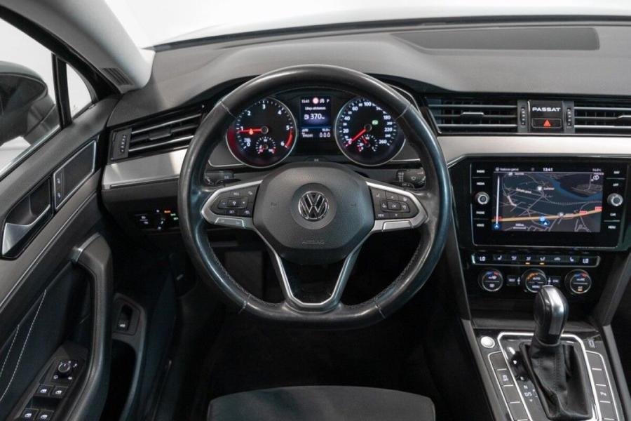 Pelēks Volkswagen Passat 2019 Viļņa, ar dzinēja tilpumu 2.00 L un nobraukumu 199 tūkst. km par 16700 €, foto 14 vietnē AUTOMOTO.COM.LV