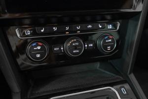 Pelēks Volkswagen Passat 2019 Viļņa, ar dzinēja tilpumu 2.00 L un nobraukumu 199 tūkst. km par 16700 €, foto 21 vietnē AUTOMOTO.COM.LV