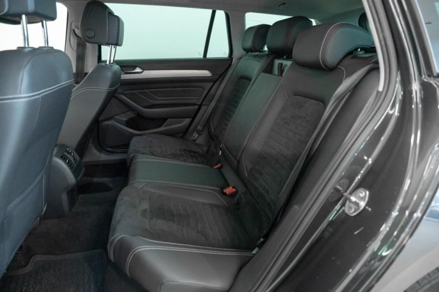Pelēks Volkswagen Passat 2019 Viļņa, ar dzinēja tilpumu 2.00 L un nobraukumu 199 tūkst. km par 16700 €, foto 23 vietnē AUTOMOTO.COM.LV