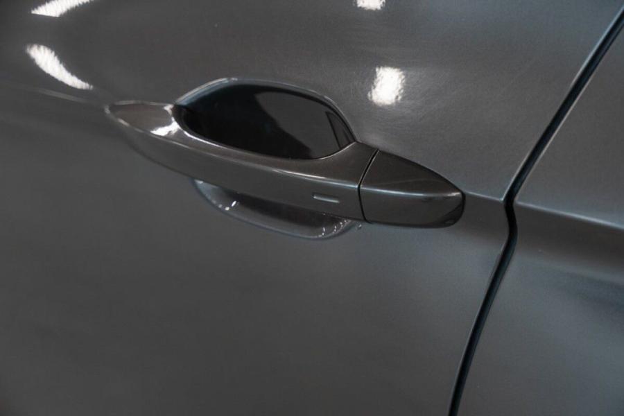 Pelēks Volkswagen Passat 2019 Viļņa, ar dzinēja tilpumu 2.00 L un nobraukumu 199 tūkst. km par 16700 €, foto 26 vietnē AUTOMOTO.COM.LV