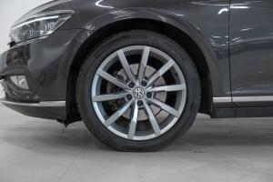 Pelēks Volkswagen Passat 2019 Viļņa, ar dzinēja tilpumu 2.00 L un nobraukumu 199 tūkst. km par 16700 €, foto 27 vietnē AUTOMOTO.COM.LV