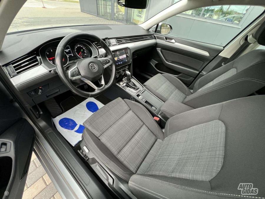 Pelēks Volkswagen Passat 2019 Šauļi, ar dzinēja tilpumu 2.00 L un nobraukumu 196 tūkst. km par 12900 €, foto 12 vietnē AUTOMOTO.COM.LV