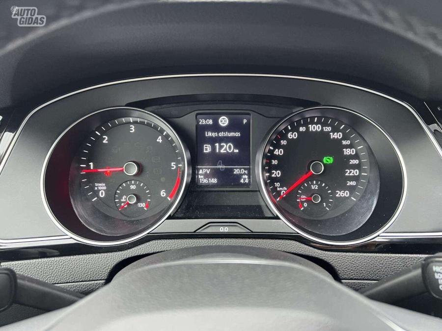 Pelēks Volkswagen Passat 2019 Šauļi, ar dzinēja tilpumu 2.00 L un nobraukumu 196 tūkst. km par 12900 €, foto 13 vietnē AUTOMOTO.COM.LV