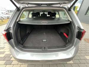 Pelēks Volkswagen Passat 2019 Šauļi, ar dzinēja tilpumu 2.00 L un nobraukumu 196 tūkst. km par 12900 €, foto 24 vietnē AUTOMOTO.COM.LV