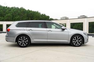 Pelēks Volkswagen Passat 2019 Viļņa, ar dzinēja tilpumu 1.60 L un nobraukumu 260 tūkst. km par 12950 €, foto 6 vietnē AUTOMOTO.COM.LV