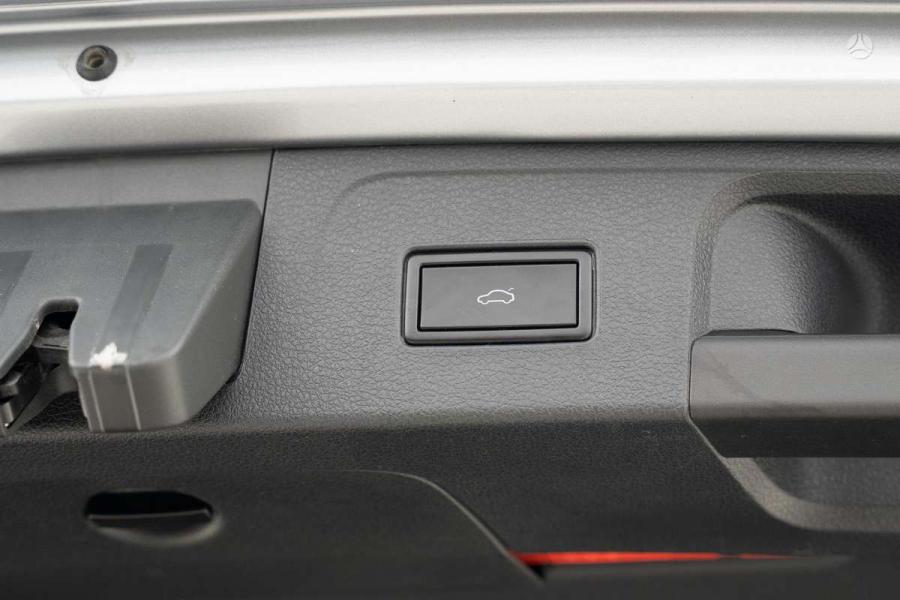 Pelēks Volkswagen Passat 2019 Viļņa, ar dzinēja tilpumu 1.60 L un nobraukumu 260 tūkst. km par 12950 €, foto 13 vietnē AUTOMOTO.COM.LV