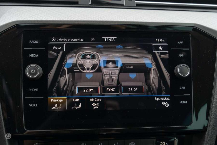 Pelēks Volkswagen Passat 2019 Viļņa, ar dzinēja tilpumu 1.60 L un nobraukumu 260 tūkst. km par 12950 €, foto 19 vietnē AUTOMOTO.COM.LV