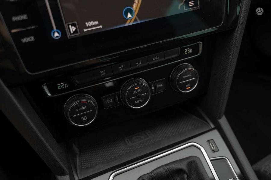 Pelēks Volkswagen Passat 2019 Viļņa, ar dzinēja tilpumu 1.60 L un nobraukumu 260 tūkst. km par 12950 €, foto 23 vietnē AUTOMOTO.COM.LV