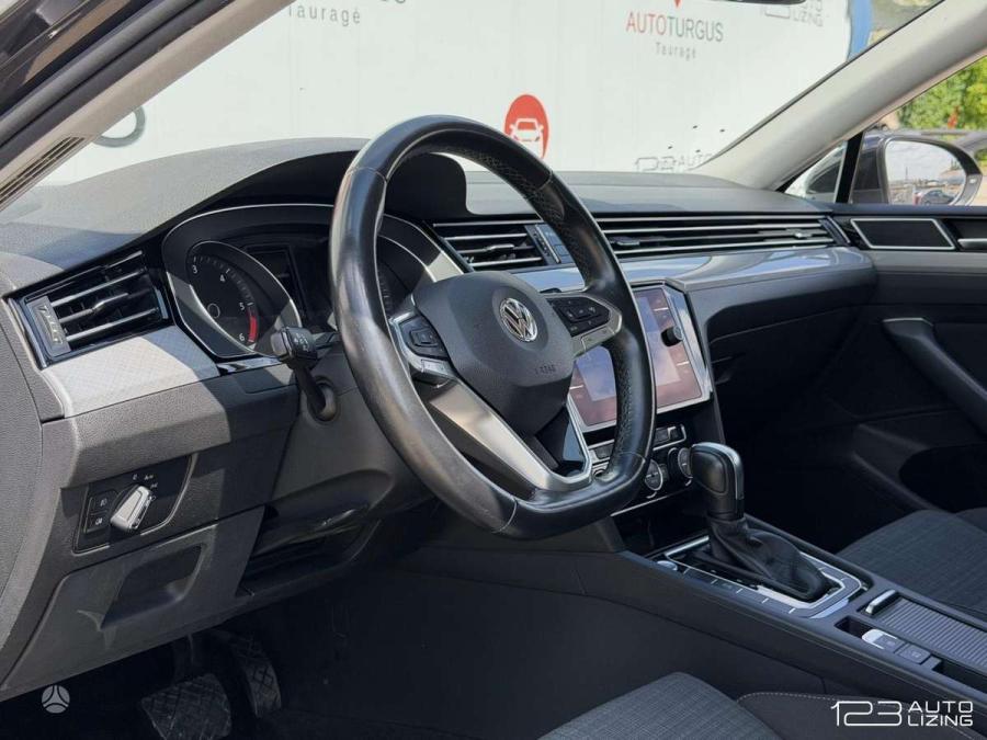 Pelēks Volkswagen Passat 2019 Tauragė, ar dzinēja tilpumu 2.00 L un nobraukumu 234 tūkst. km par 12900 €, foto 14 vietnē AUTOMOTO.COM.LV