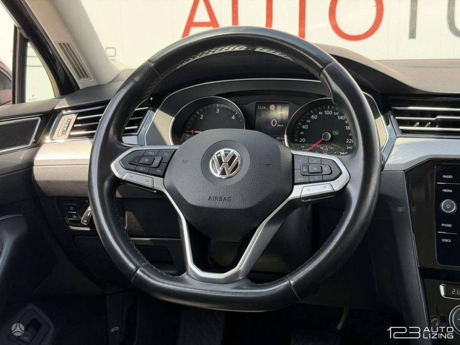 Pelēks Volkswagen Passat 2019 Tauragė, ar dzinēja tilpumu 2.00 L un nobraukumu 234 tūkst. km par 12900 €, foto 20 vietnē AUTOMOTO.COM.LV