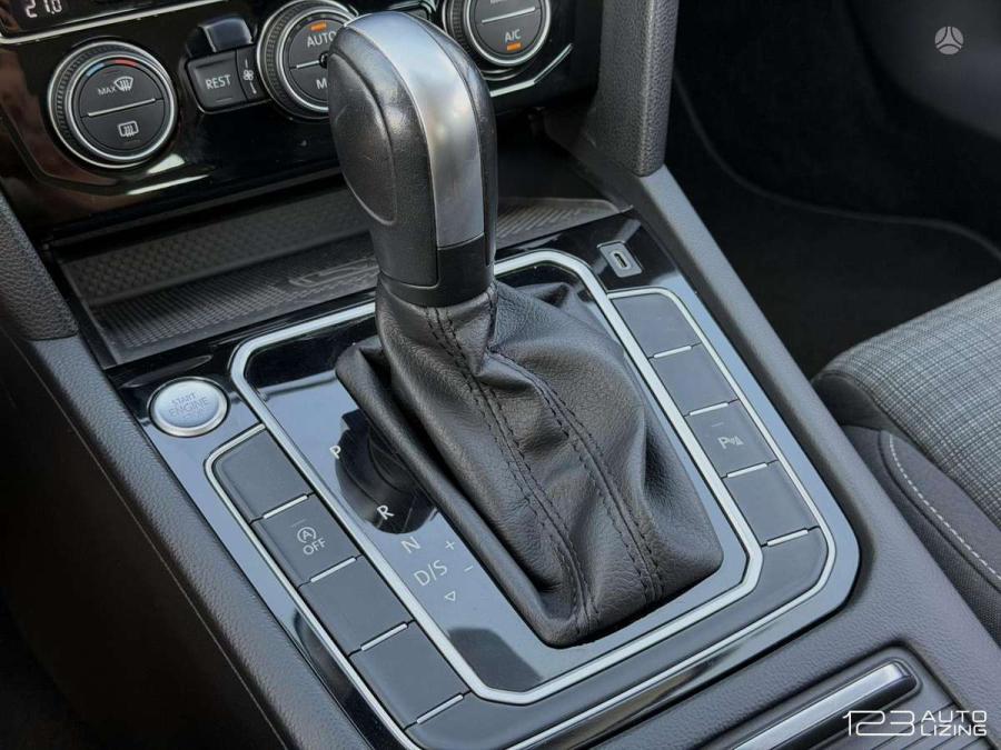 Pelēks Volkswagen Passat 2019 Tauragė, ar dzinēja tilpumu 2.00 L un nobraukumu 234 tūkst. km par 12900 €, foto 26 vietnē AUTOMOTO.COM.LV