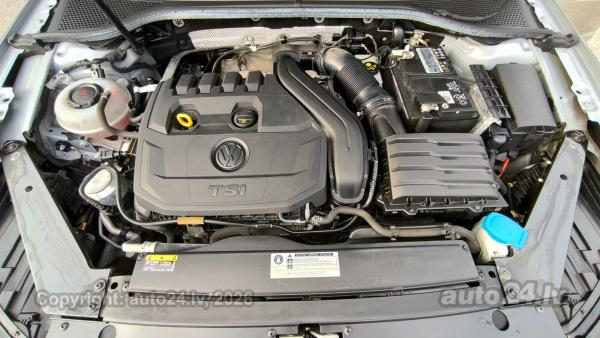 Grey Volkswagen Passat 2019 in Tallinn, with an engine capacity of 1.50 L and mileage of 117 thousand km for 15900 €, photo 5 on AUTOMOTO.COM.LV