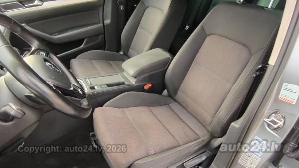 Grey Volkswagen Passat 2019 in Tallinn, with an engine capacity of 1.50 L and mileage of 117 thousand km for 15900 €, photo 6 on AUTOMOTO.COM.LV