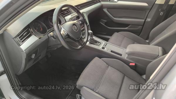 Grey Volkswagen Passat 2019 in Tallinn, with an engine capacity of 1.50 L and mileage of 117 thousand km for 15900 €, photo 7 on AUTOMOTO.COM.LV