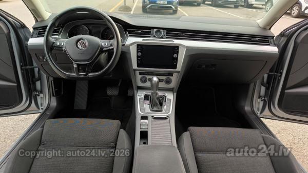 Grey Volkswagen Passat 2019 in Tallinn, with an engine capacity of 1.50 L and mileage of 117 thousand km for 15900 €, photo 8 on AUTOMOTO.COM.LV