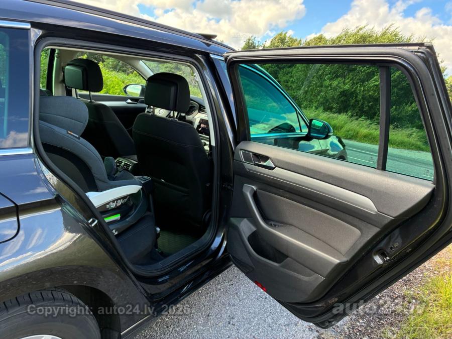 Grey Volkswagen Passat 2019 in Parnu, with an engine capacity of 1.50 L and mileage of 195 thousand km for 13900 €, photo 7 on AUTOMOTO.COM.LV