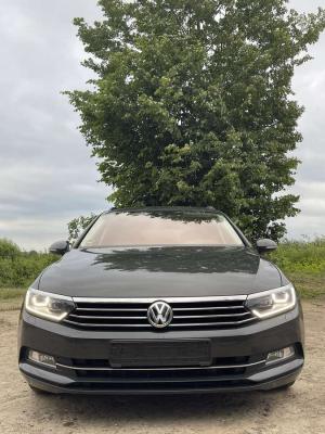 Grey Volkswagen Passat 2019 in Kaunas, with an engine capacity of 1.97 L and mileage of 239 thousand km for 8900 €, photo 7 on AUTOMOTO.COM.LV
