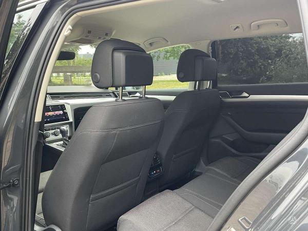 Pelēks Volkswagen Passat 2019 Kauņa, ar dzinēja tilpumu 1.97 L un nobraukumu 239 tūkst. km par 8900 €, foto 9 vietnē AUTOMOTO.COM.LV