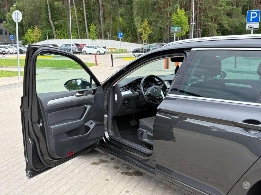 Серый Фольксваген Пассат 2019 в Вильнюс, объемом двигателя 1.50 л и пробегом 186 тыс. км за 10800 €, фото 13 на AUTOMOTO.COM.LV