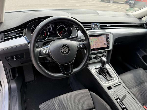 Pelēks Volkswagen Passat 2019 Kauņa, ar dzinēja tilpumu 1.97 L un nobraukumu 289 tūkst. km par 9990 €, foto 8 vietnē AUTOMOTO.COM.LV