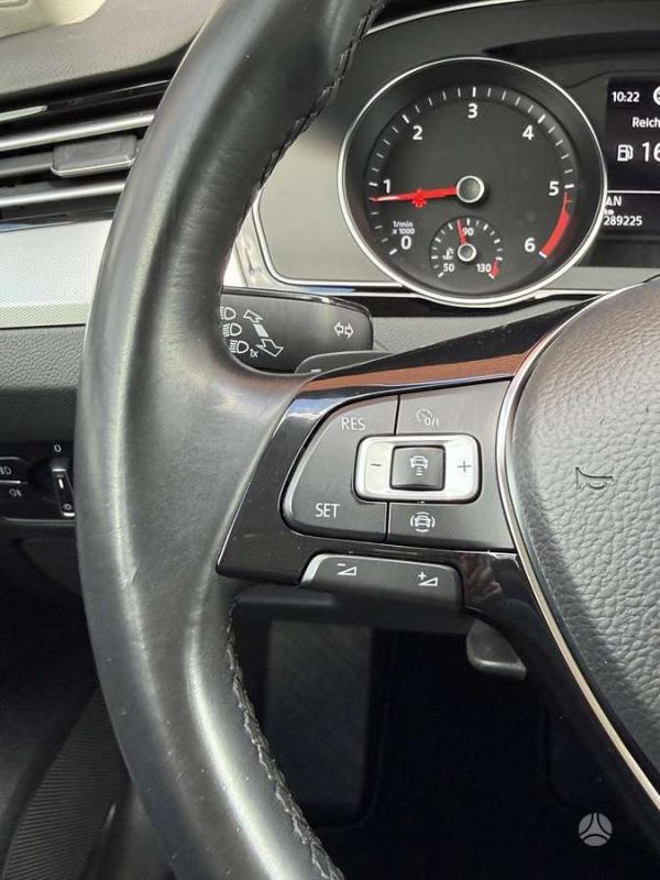Pelēks Volkswagen Passat 2019 Kauņa, ar dzinēja tilpumu 1.97 L un nobraukumu 289 tūkst. km par 9990 €, foto 10 vietnē AUTOMOTO.COM.LV