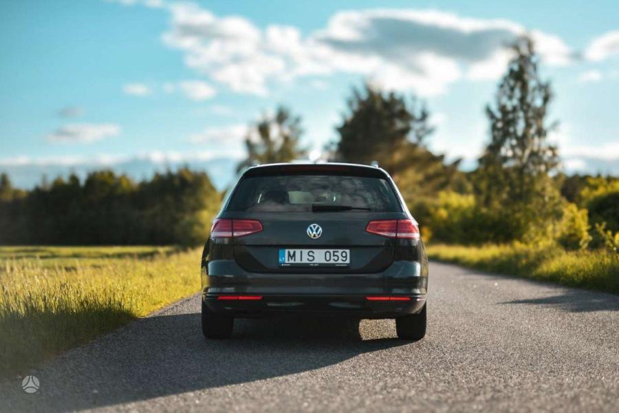 Pelēks Volkswagen Passat 2019 Ukmergė, ar dzinēja tilpumu 1.97 L un nobraukumu 201 tūkst. km par 16000 €, foto 9 vietnē AUTOMOTO.COM.LV