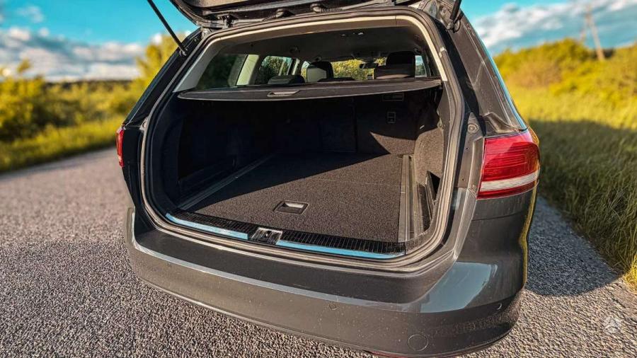 Pelēks Volkswagen Passat 2019 Ukmergė, ar dzinēja tilpumu 1.97 L un nobraukumu 201 tūkst. km par 16000 €, foto 13 vietnē AUTOMOTO.COM.LV