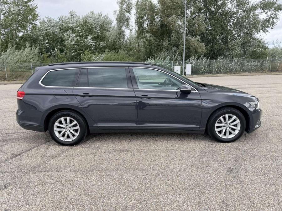 Pelēks Volkswagen Passat 2019 Marijampole, ar dzinēja tilpumu 1.97 L un nobraukumu 289 tūkst. km par 8450 €, foto 7 vietnē AUTOMOTO.COM.LV