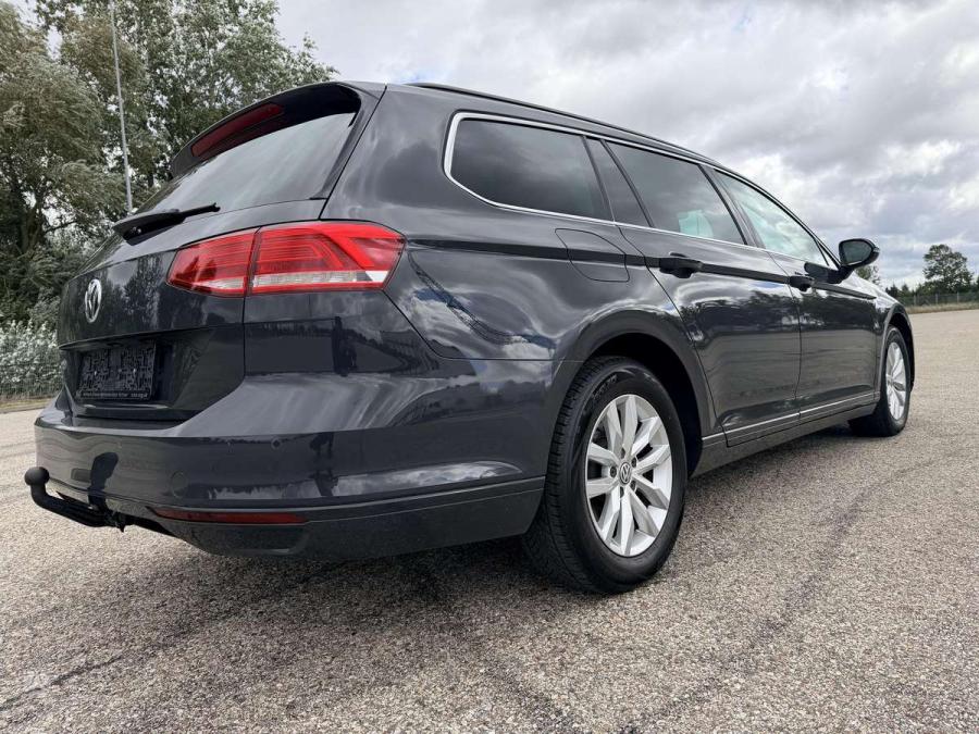 Pelēks Volkswagen Passat 2019 Marijampole, ar dzinēja tilpumu 1.97 L un nobraukumu 289 tūkst. km par 8450 €, foto 12 vietnē AUTOMOTO.COM.LV
