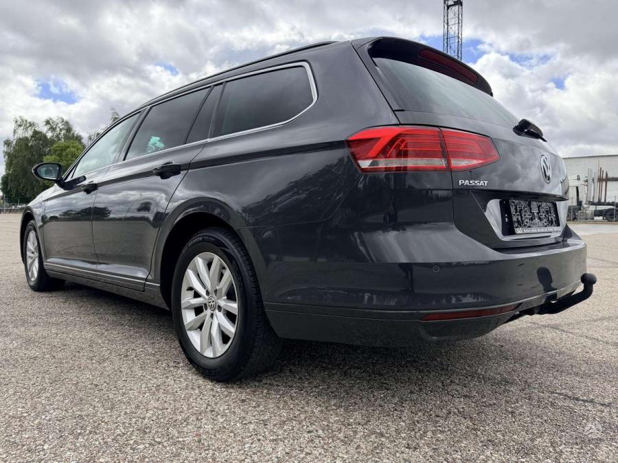 Pelēks Volkswagen Passat 2019 Marijampole, ar dzinēja tilpumu 1.97 L un nobraukumu 289 tūkst. km par 8450 €, foto 13 vietnē AUTOMOTO.COM.LV