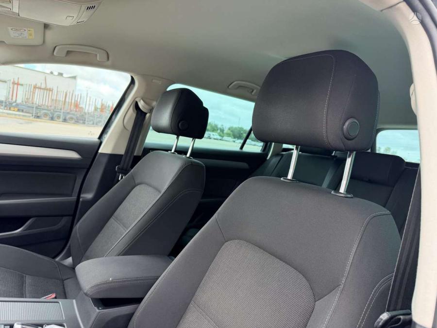 Pelēks Volkswagen Passat 2019 Marijampole, ar dzinēja tilpumu 1.97 L un nobraukumu 289 tūkst. km par 8450 €, foto 16 vietnē AUTOMOTO.COM.LV