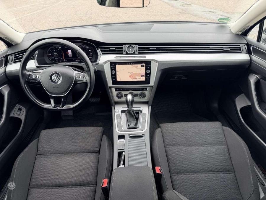 Pelēks Volkswagen Passat 2019 Marijampole, ar dzinēja tilpumu 1.97 L un nobraukumu 289 tūkst. km par 8450 €, foto 17 vietnē AUTOMOTO.COM.LV