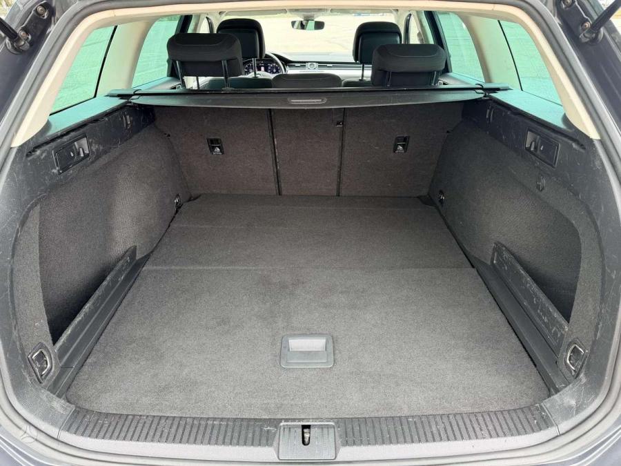 Pelēks Volkswagen Passat 2019 Marijampole, ar dzinēja tilpumu 1.97 L un nobraukumu 289 tūkst. km par 8450 €, foto 28 vietnē AUTOMOTO.COM.LV