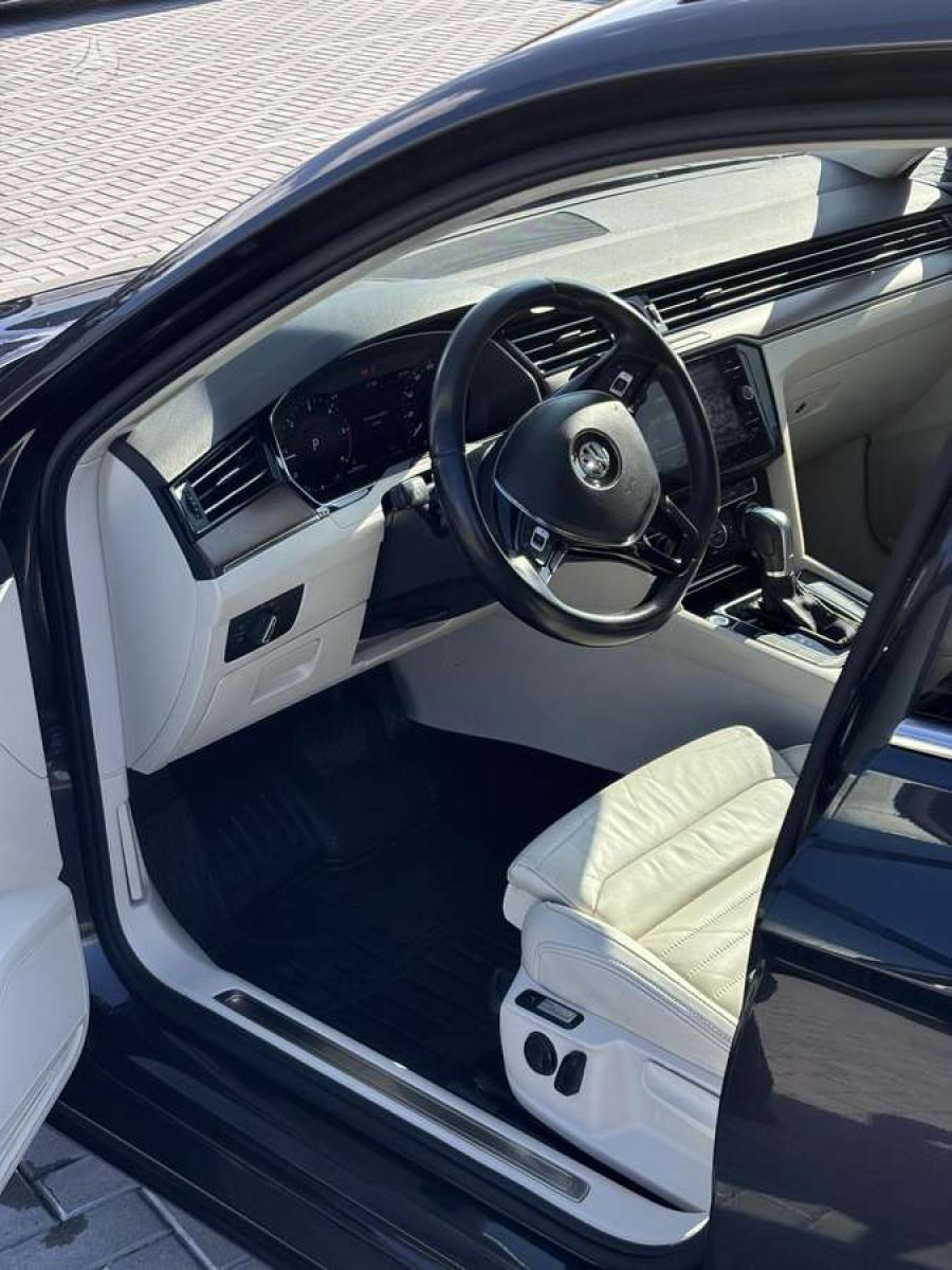 Grey Volkswagen Passat 2019 in Klaipeda, with an engine capacity of 1.97 L and mileage of 248 thousand km for 13100 €, photo 6 on AUTOMOTO.COM.LV