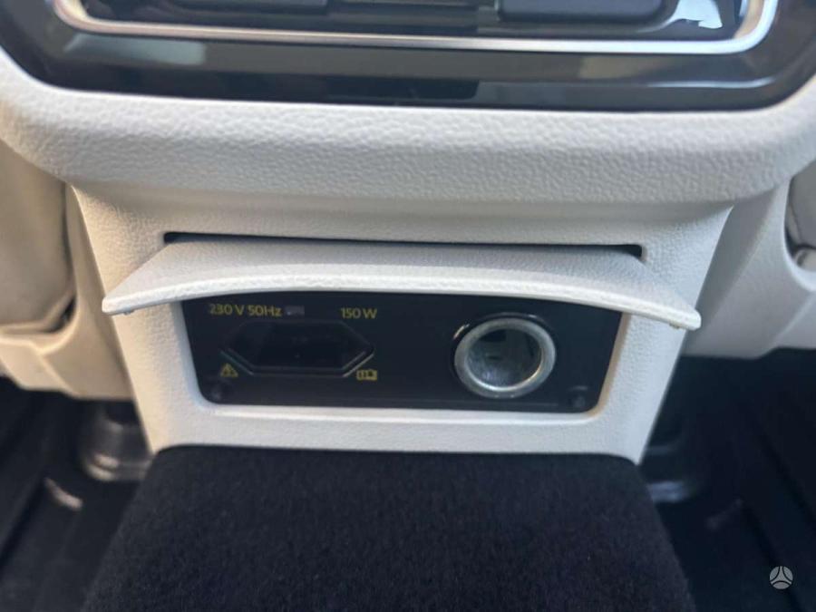 Grey Volkswagen Passat 2019 in Klaipeda, with an engine capacity of 1.97 L and mileage of 248 thousand km for 13100 €, photo 11 on AUTOMOTO.COM.LV