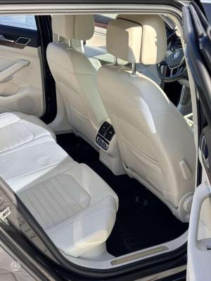Grey Volkswagen Passat 2019 in Klaipeda, with an engine capacity of 1.97 L and mileage of 248 thousand km for 13100 €, photo 12 on AUTOMOTO.COM.LV