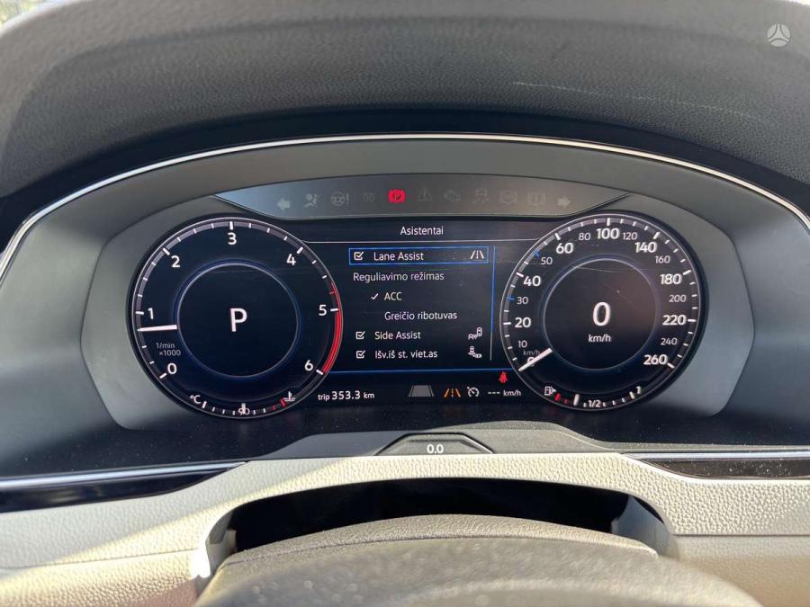 Grey Volkswagen Passat 2019 in Klaipeda, with an engine capacity of 1.97 L and mileage of 248 thousand km for 13100 €, photo 16 on AUTOMOTO.COM.LV
