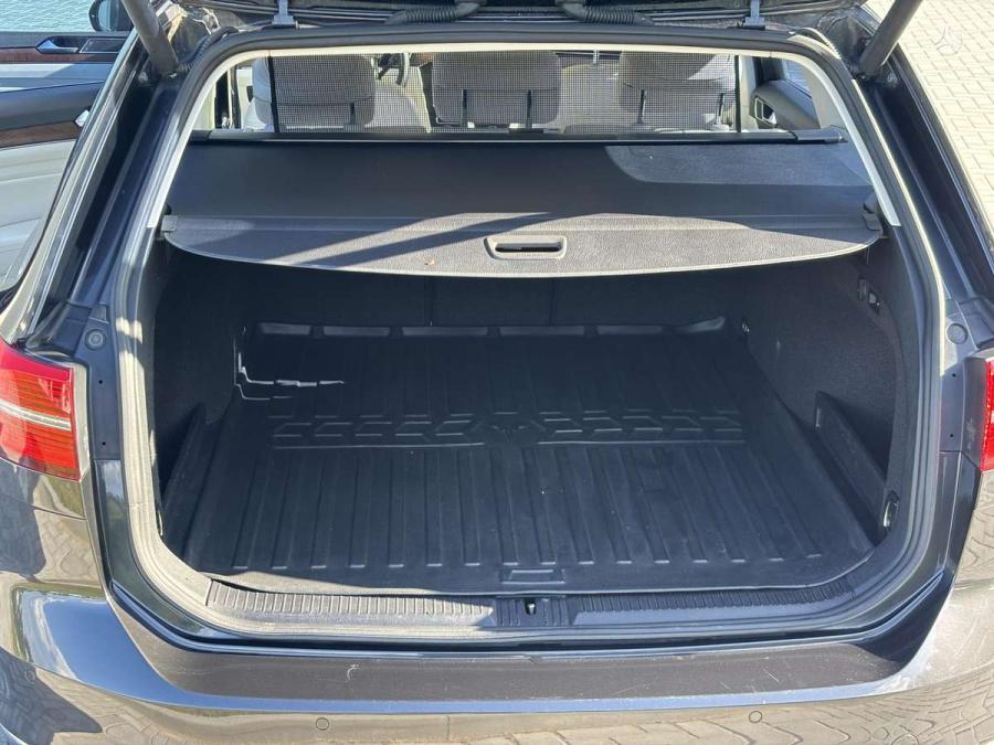 Grey Volkswagen Passat 2019 in Klaipeda, with an engine capacity of 1.97 L and mileage of 248 thousand km for 13100 €, photo 21 on AUTOMOTO.COM.LV
