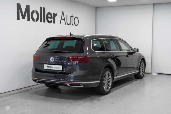 Grey Volkswagen Passat 2020 in Vilnius, with an engine capacity of 2.00 L and mileage of 153 thousand km for 16900 €, photo 4 on AUTOMOTO.COM.LV