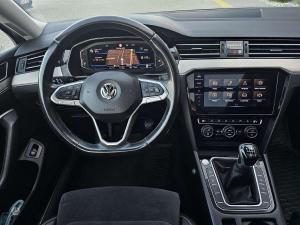 Grey Volkswagen Passat 2020 in Klaipeda, with an engine capacity of 1.97 L and mileage of 287 thousand km for 14350 €, photo 8 on AUTOMOTO.COM.LV
