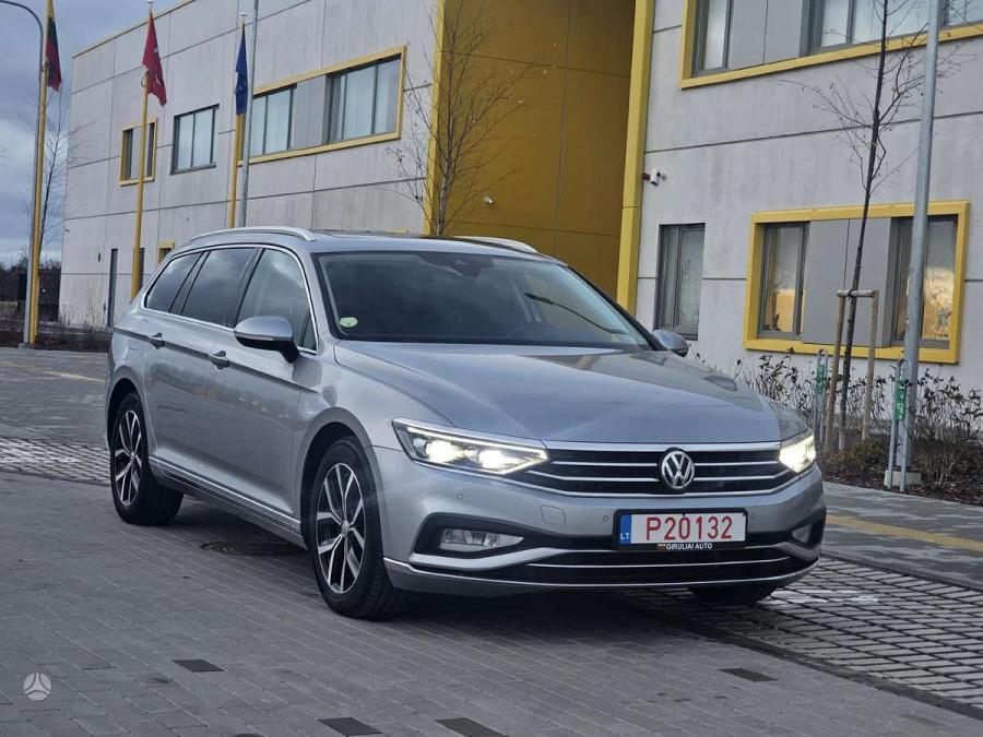 Grey Volkswagen Passat 2020 in Klaipeda, with an engine capacity of 1.97 L and mileage of 287 thousand km for 14300 €, photo 10 on AUTOMOTO.COM.LV