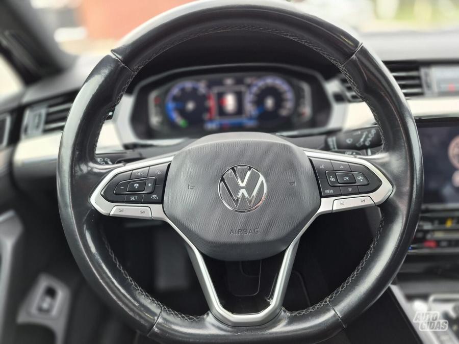 Grey Volkswagen Passat 2020 in Vilnius, with an engine capacity of 2.00 L and mileage of 200 thousand km for 16700 €, photo 13 on AUTOMOTO.COM.LV