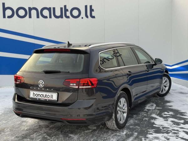 Pelēks Volkswagen Passat 2020 Kauņa, ar dzinēja tilpumu 1.60 L un nobraukumu 236 tūkst. km par 14499 €, foto 3 vietnē AUTOMOTO.COM.LV